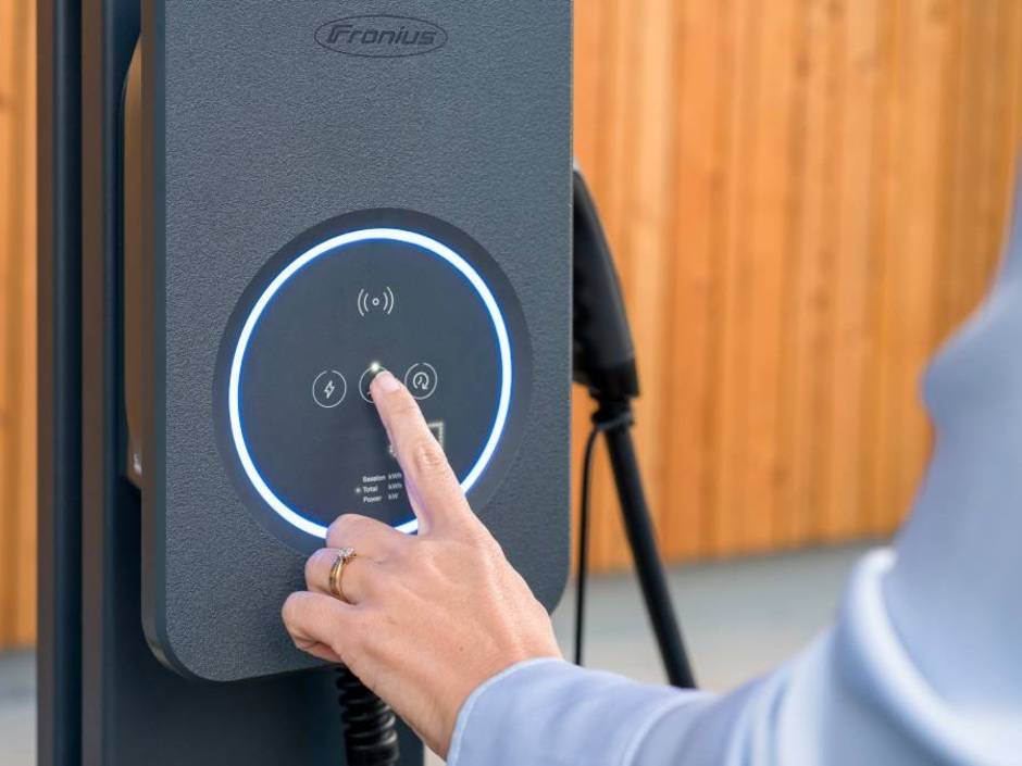 Fronius Wattpilot Flex: Wallbox für effiziente Nutzung der eigenen PV ...