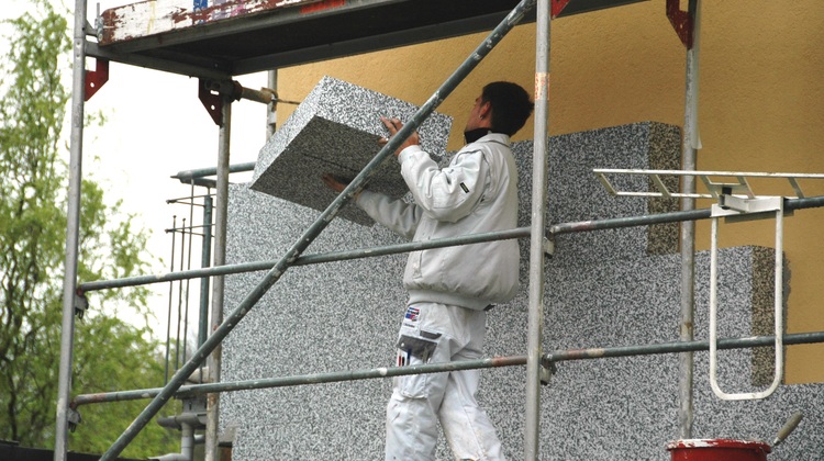 WDVS-Planung: Anschluss an Fenster, Sockel und Balkon | Haustec