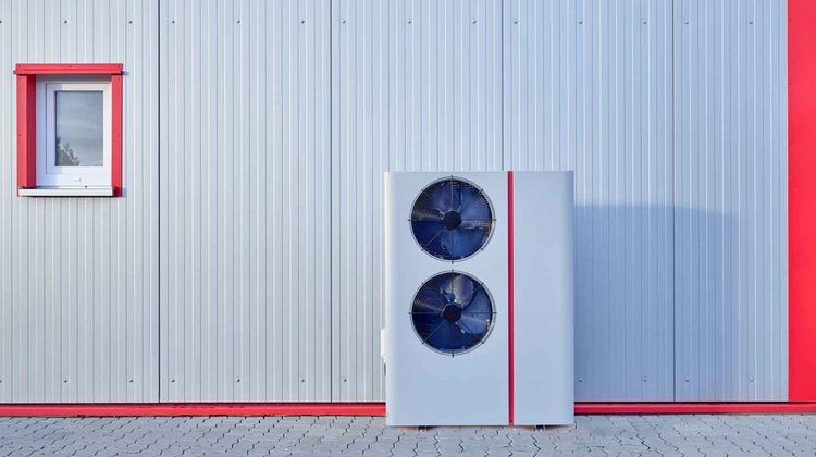 Atec eHeat: Kompakte und sparsame Monoblock-Wärmepumpen-Serie | Haustec