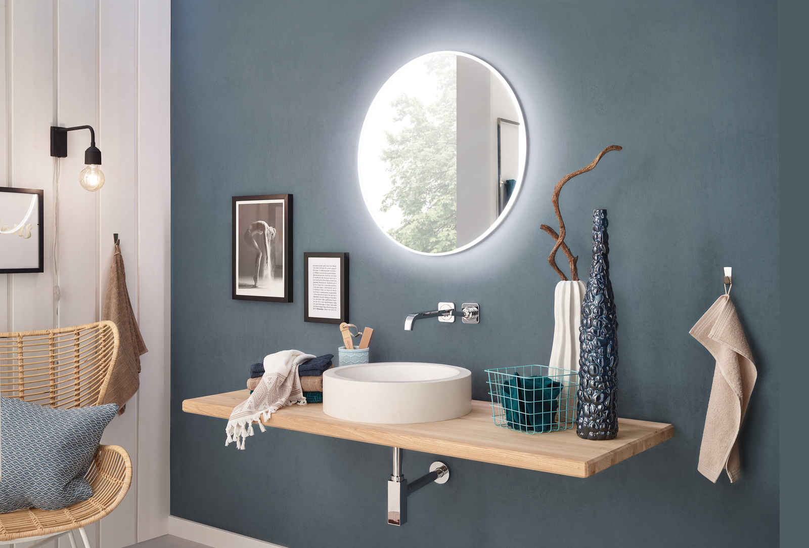 Sprinz Elegant-Line 2.0: Spiegelschrank mit umlaufendem LED-Licht | Haustec