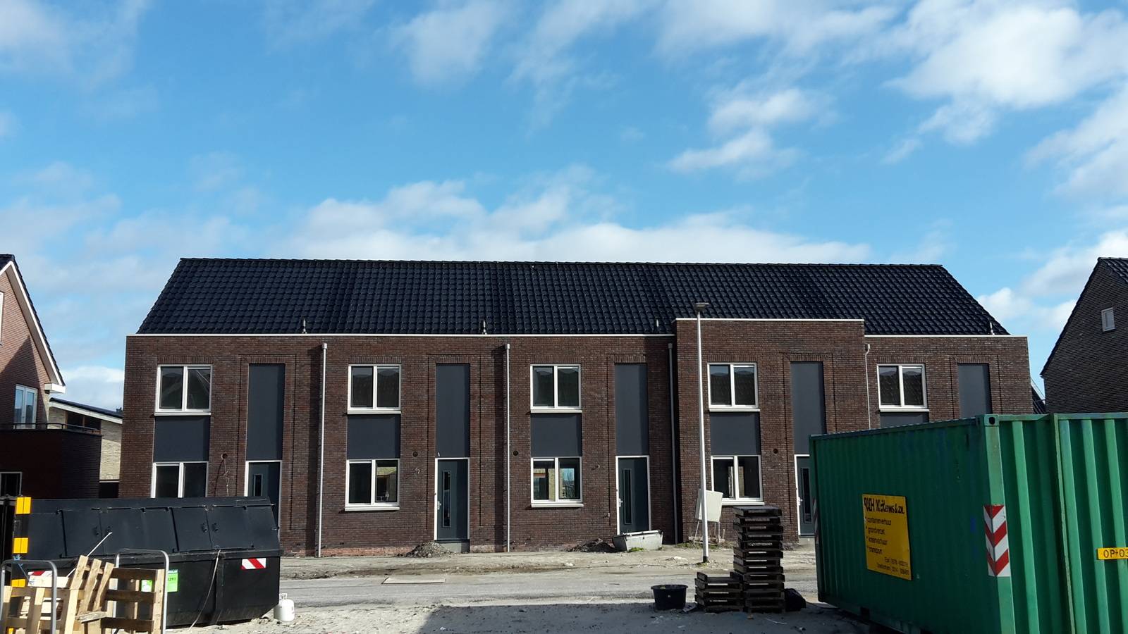 Wie solare Dachziegel von Tesla, ZEP BV & Co PV-Module ersetzen können ...