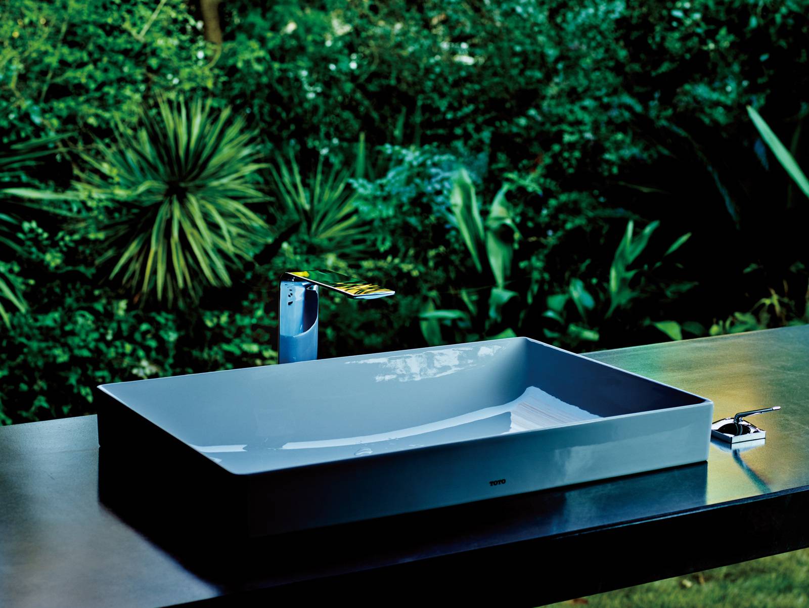 Toto: Linear Ceram | Haustec