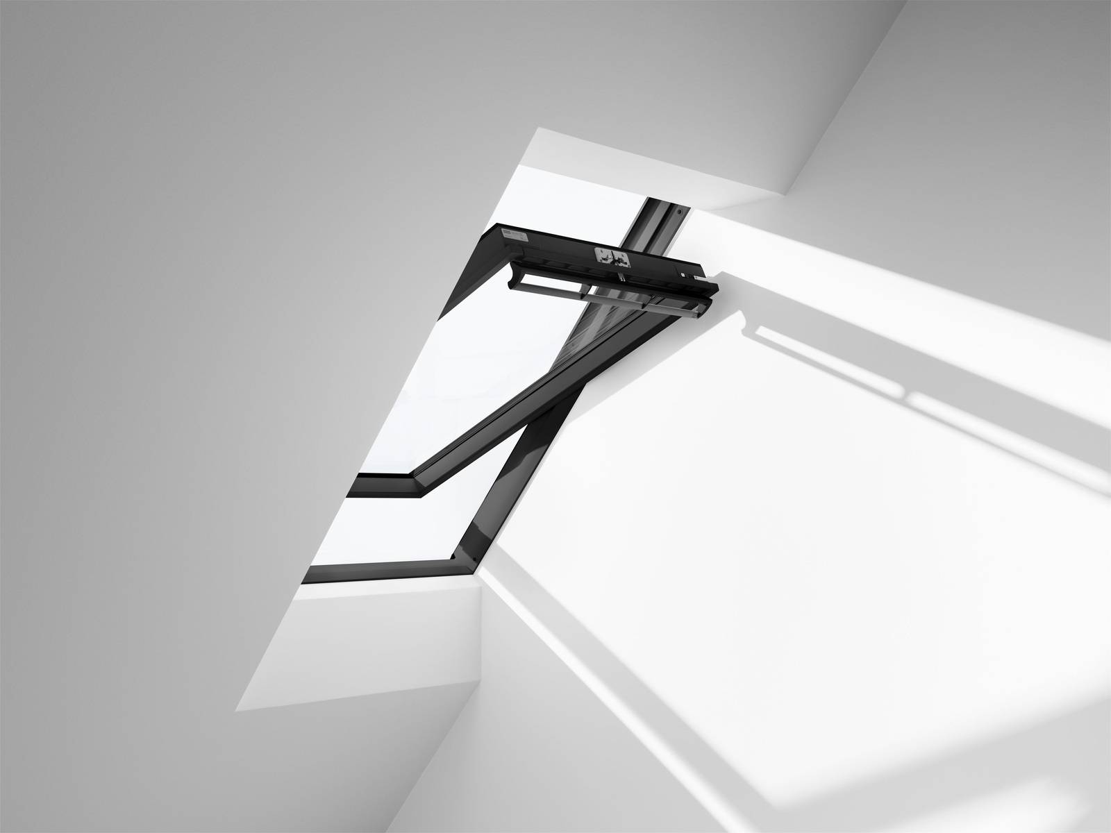 Velux GGU Black: Dieses Dachfenster ist komplett schwarz | Haustec