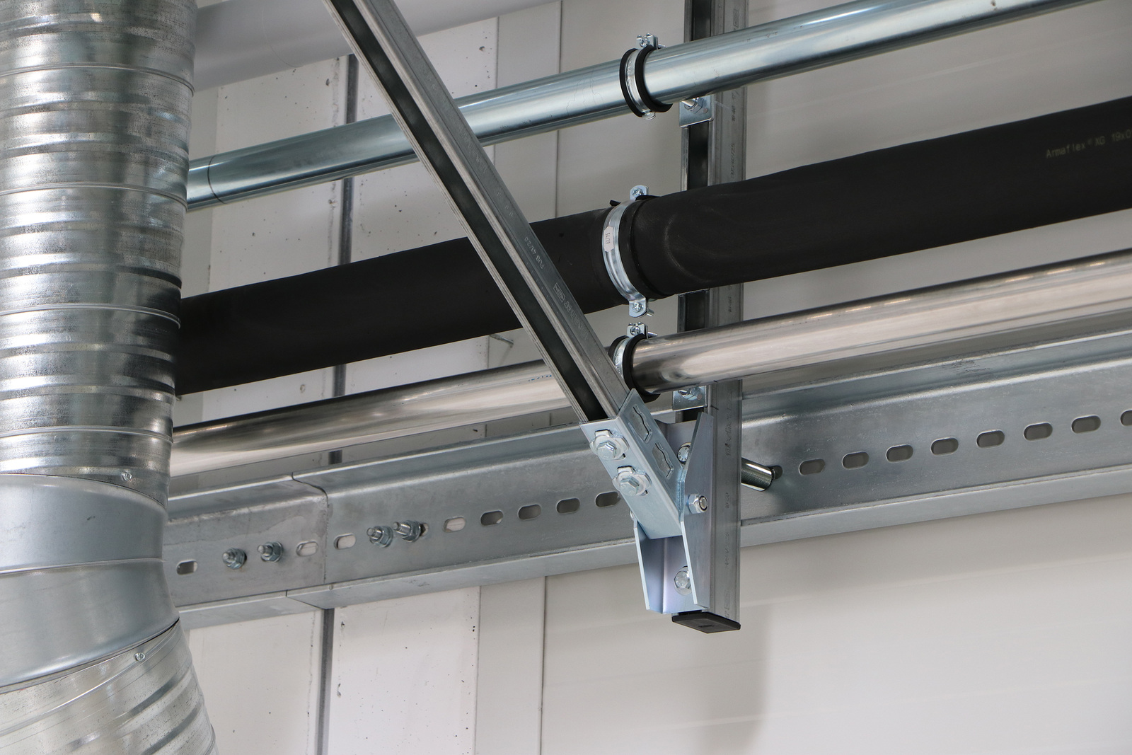 Fischer Schienensystem FUS: Schwere Lasten leicht fixieren | Haustec