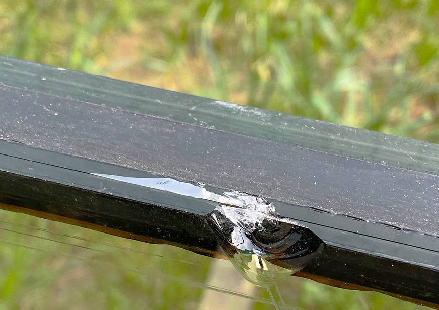 Glasbruch durch Verdichtungsarbeiten | Haustec