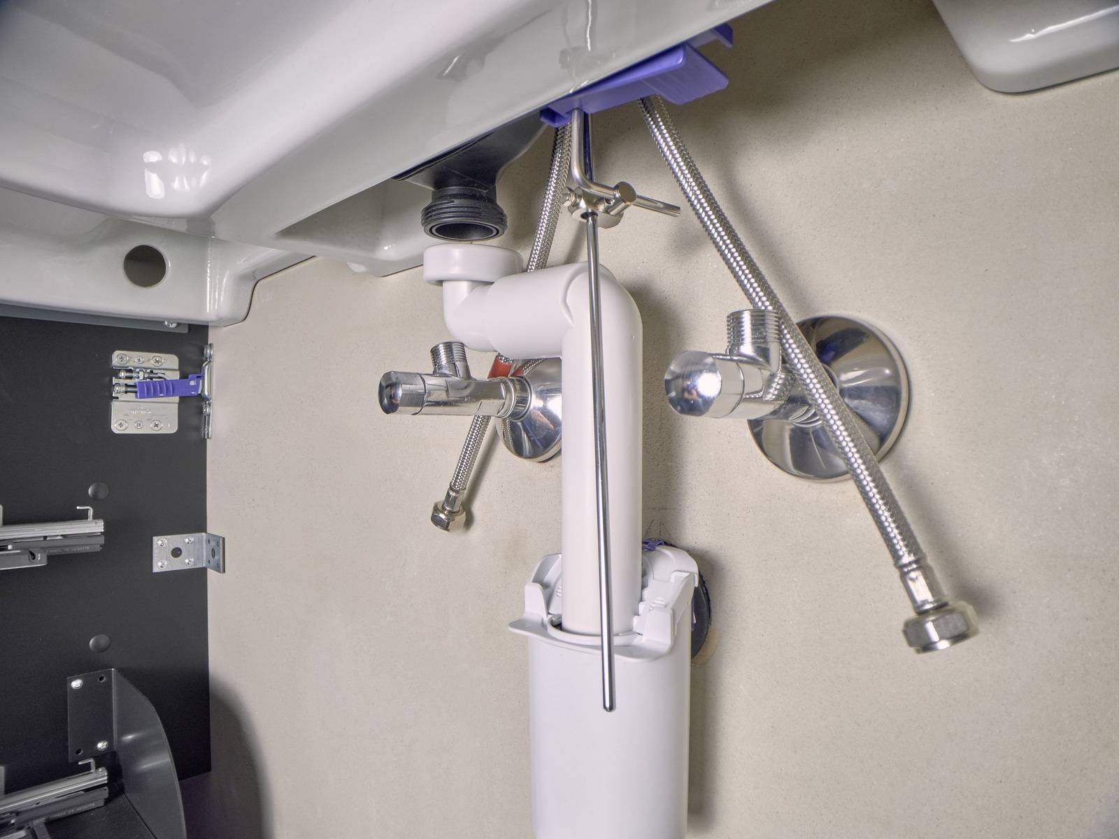 Montageanleitung: Platzsparender Siphon Geberit Clou | Haustec