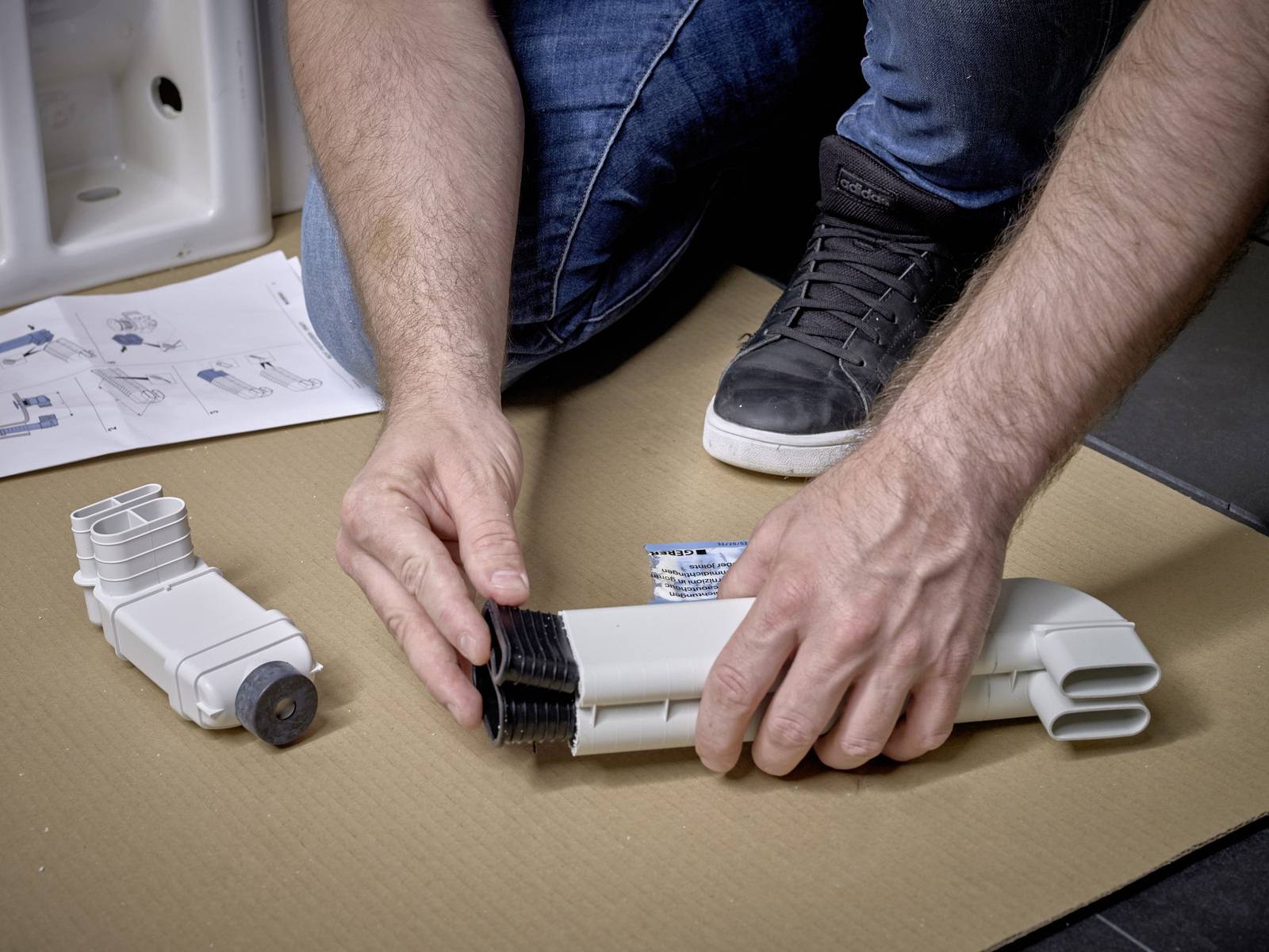 Montageanleitung: Platzsparender Siphon Geberit Clou | Haustec