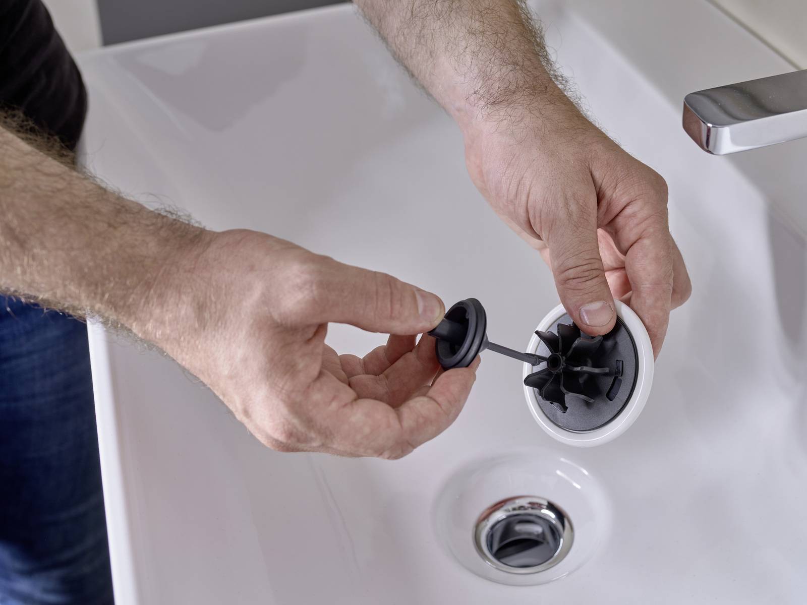 Montageanleitung: Platzsparender Siphon Geberit Clou | Haustec