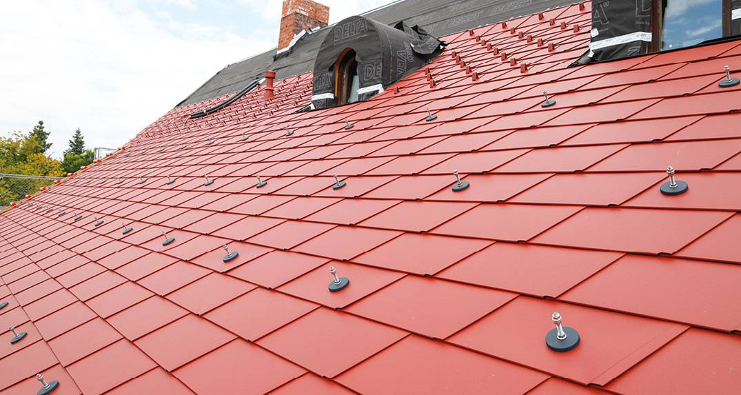 Schützendes Alu-Dach für ein Schwarzwaldhaus | Haustec