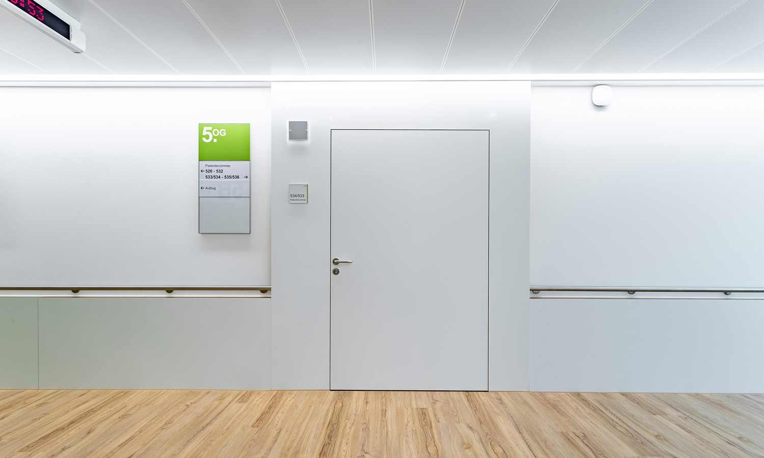 Schörghuber Aluminiumzarge Zeroline: Designelement für rahmenlose Türen ...