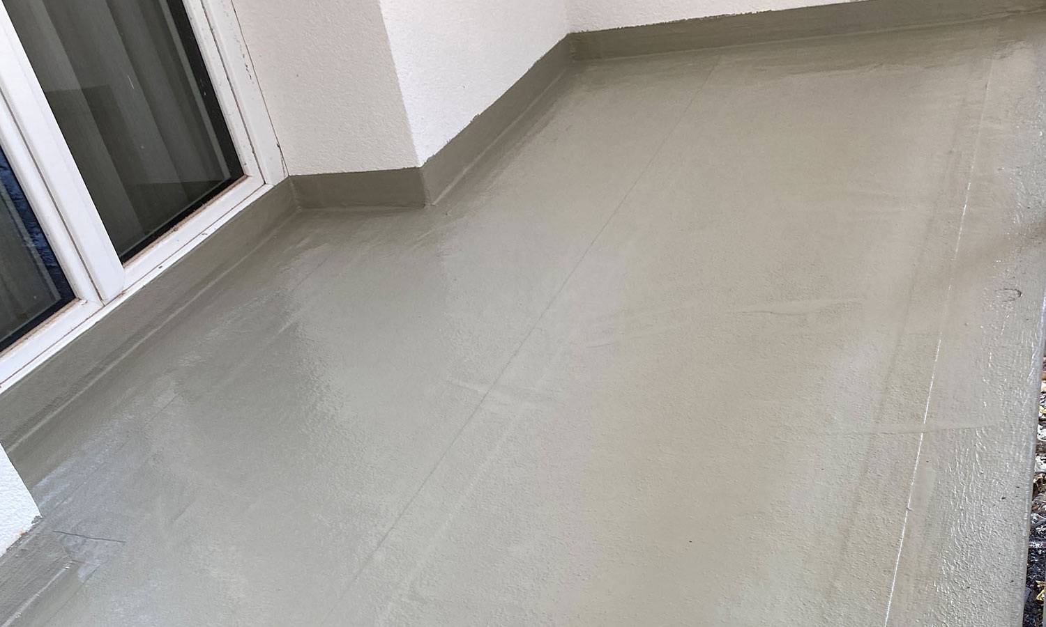 Thermische Balkonsanierung im Mehrfamilienhaus mit Triflex BTS-P | Haustec