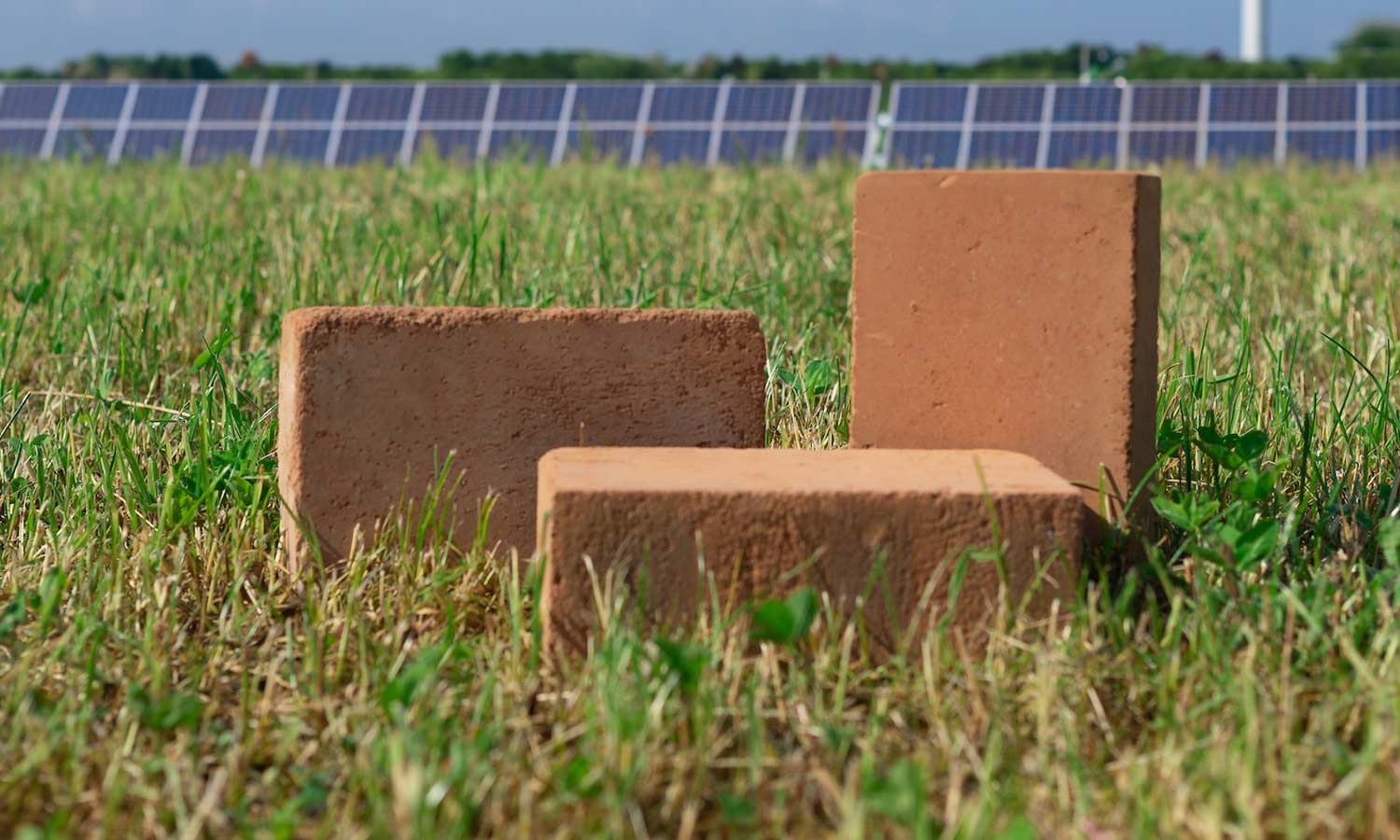 Poroton-R: Rein keramischer Recycling-Ziegel | Haustec