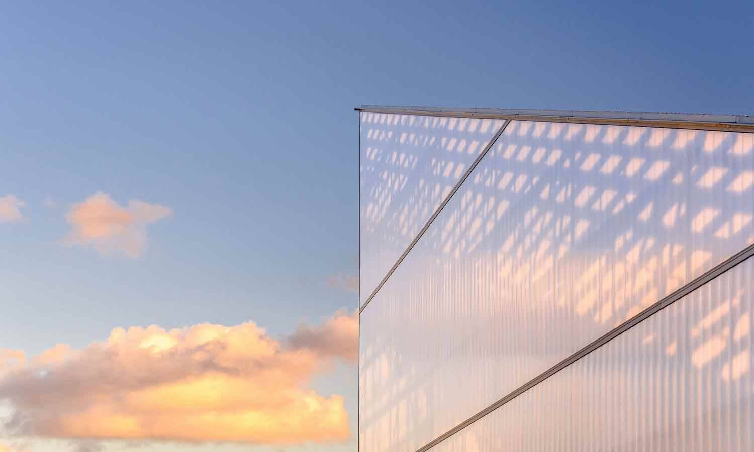 Rodeca: Leichte und energieeffiziente Polycarbonat-Paneele für Fassaden ...