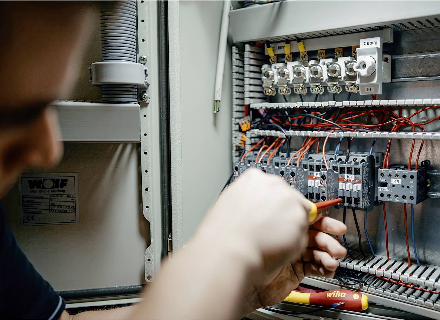 Warum EC-Ventilatoren deutlich sparsamer als Radialgeräte mit ...