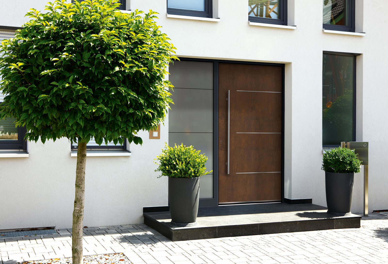Kneer-Südfenster: Neue Haustürmodelle | Haustec