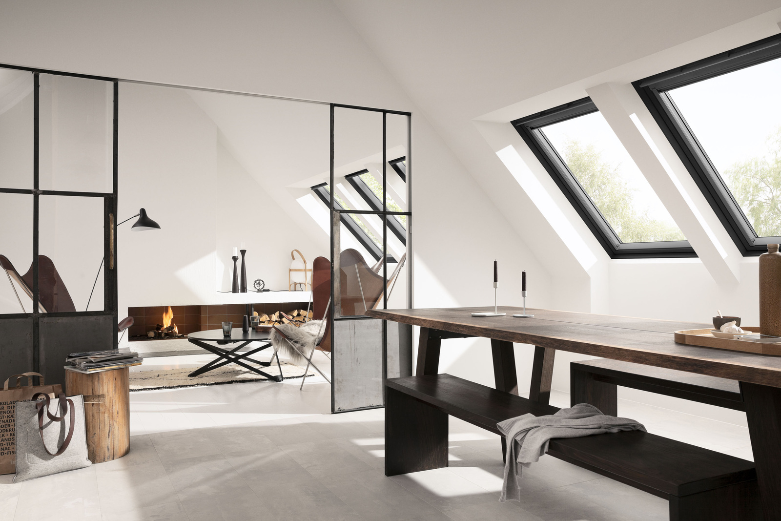 Velux GGU Black: Dieses Dachfenster ist komplett schwarz | Haustec