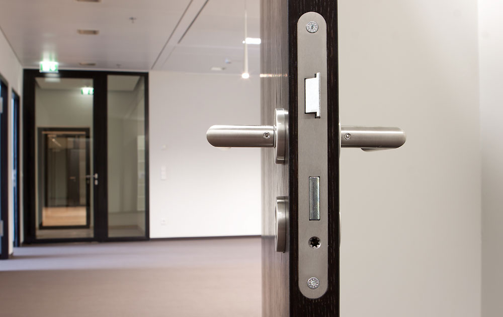 FVSB: Getrennte Lieferung von Türen und Beschlägen ist möglich | Haustec