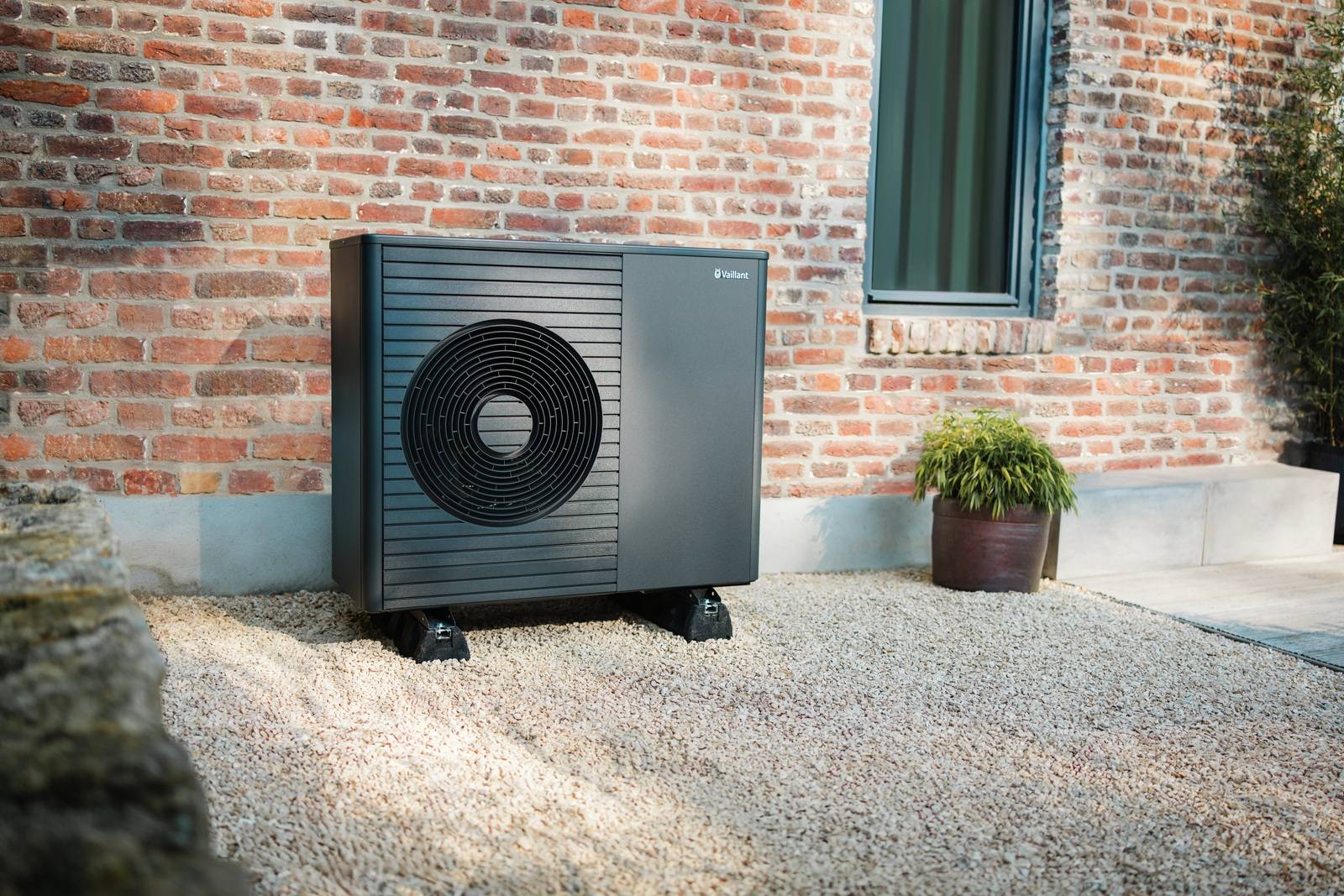 Vaillant stellt neue Wärmepumpe vor: hocheffizient und äußerst leise