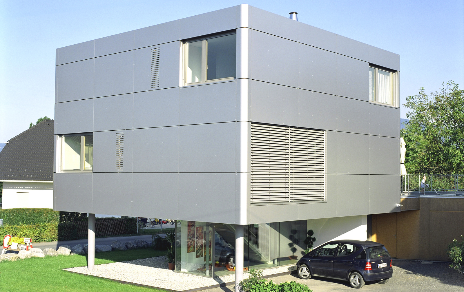 Große Fassadenplatten richtig montieren | Haustec