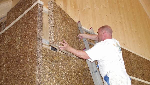 Anschlussdetails von WDVS in der Praxis: Fenster und Attika | Haustec